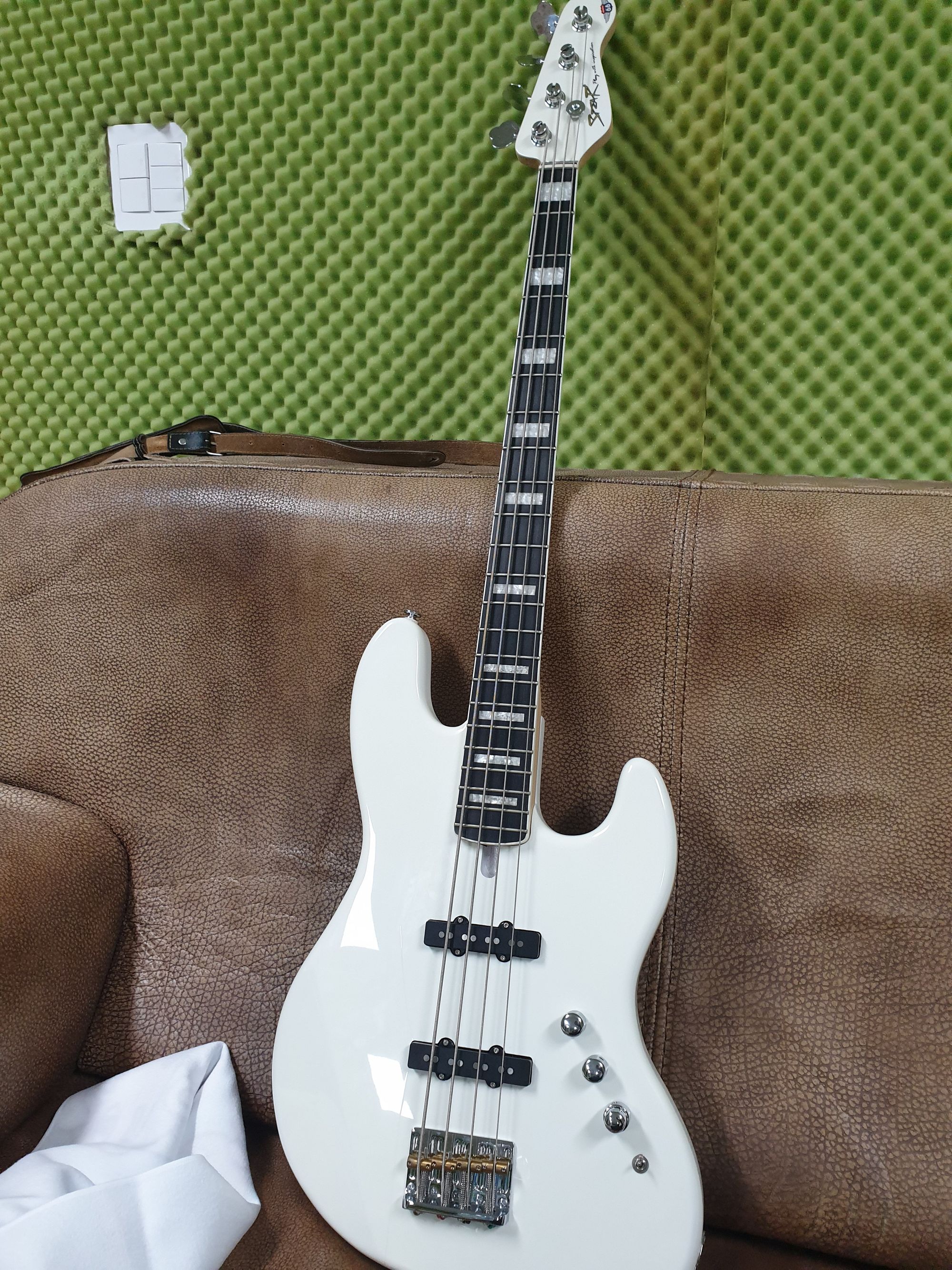 스피어 spear SAJ-250 국산 베이스 입문용 | 중고악기 뮬