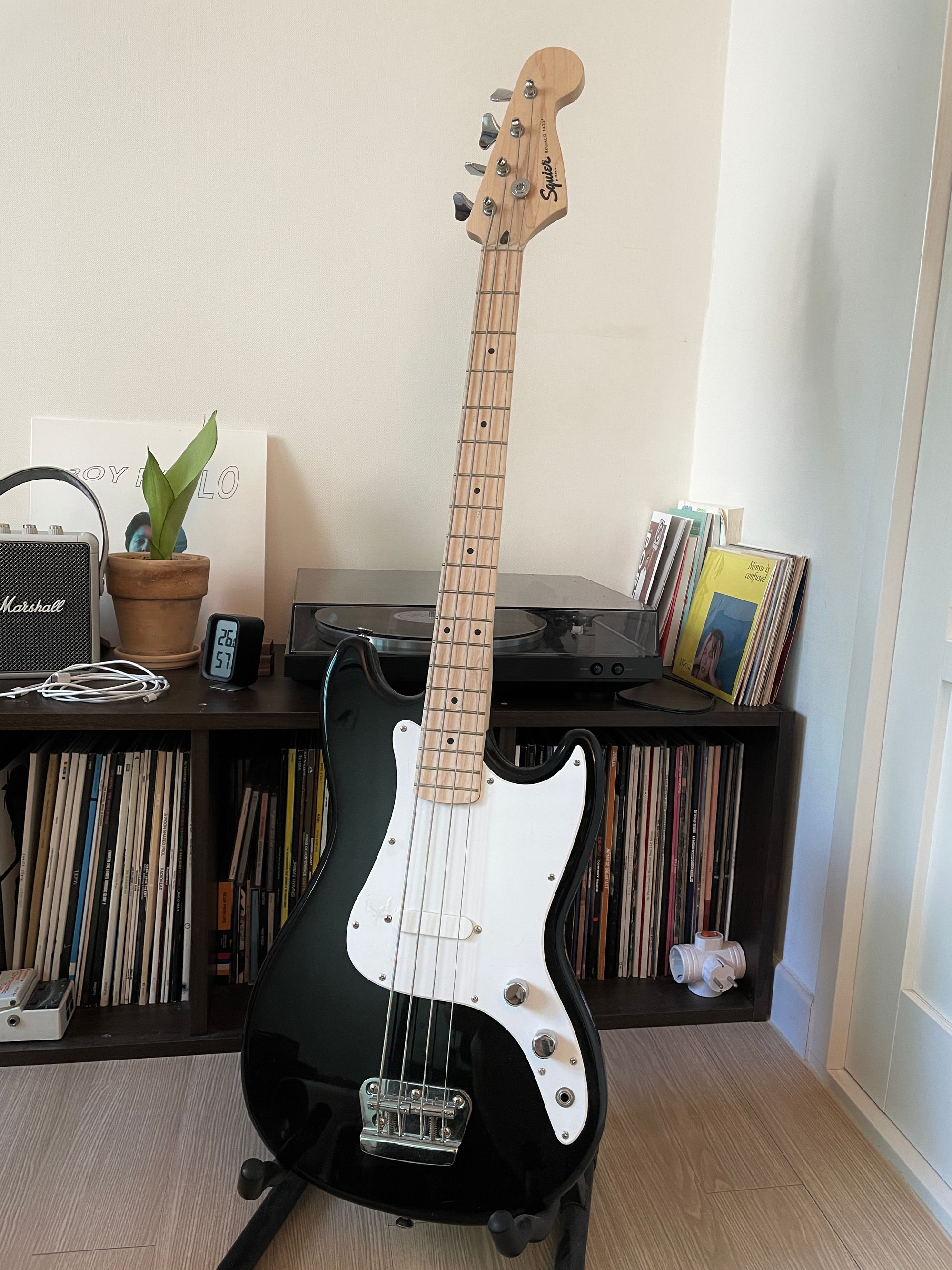 스콰이어 브롱코 숏 스케일 베이스 Squier Bronco Bass Black 중고악기 뮬