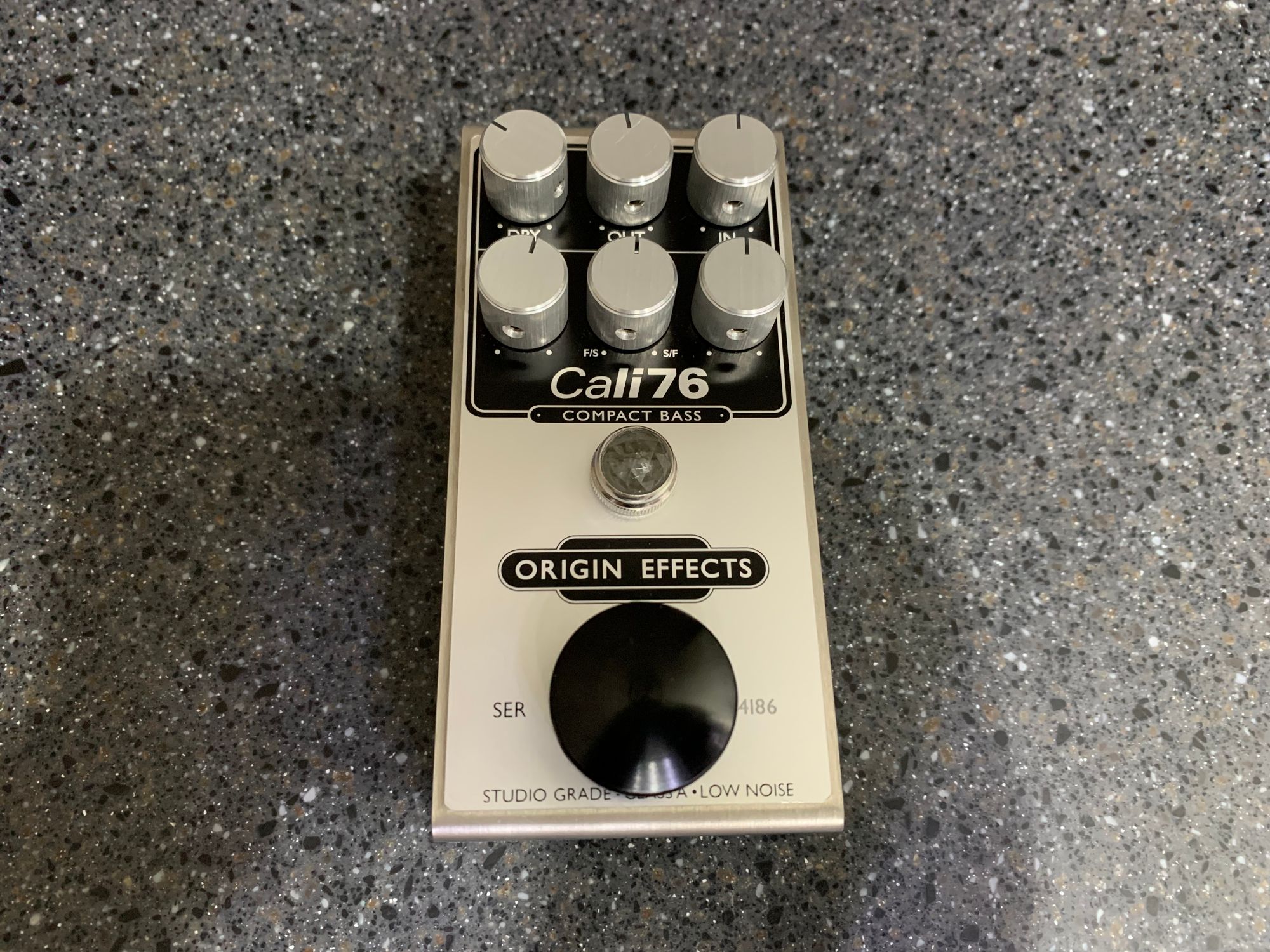 cali76-CB 칼리76 compact Bass 컴프레서 | 중고악기 뮬
