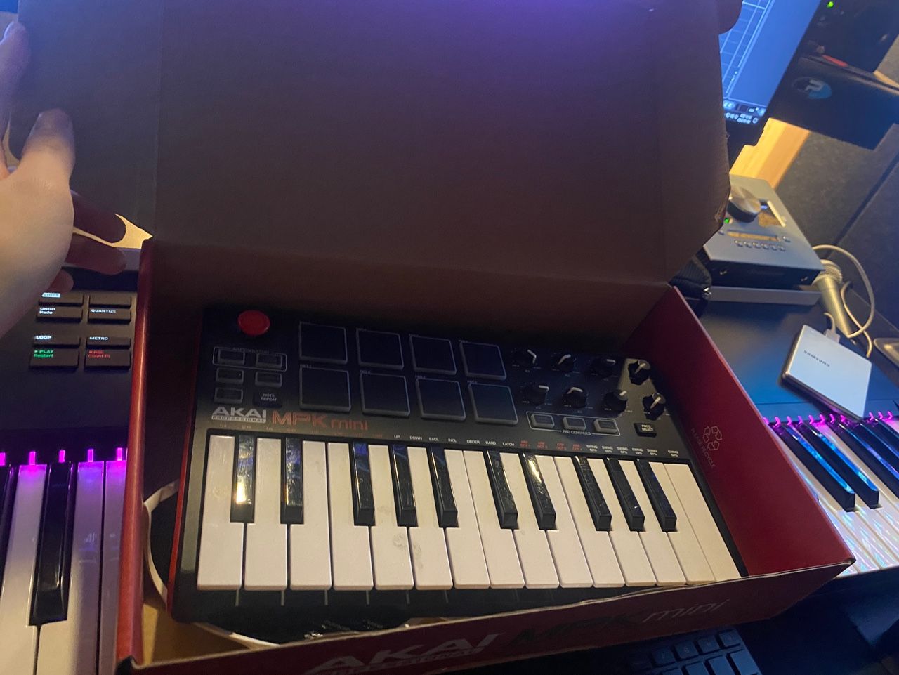 AKAI mini MPK2 판매합니다 | 중고악기 뮬