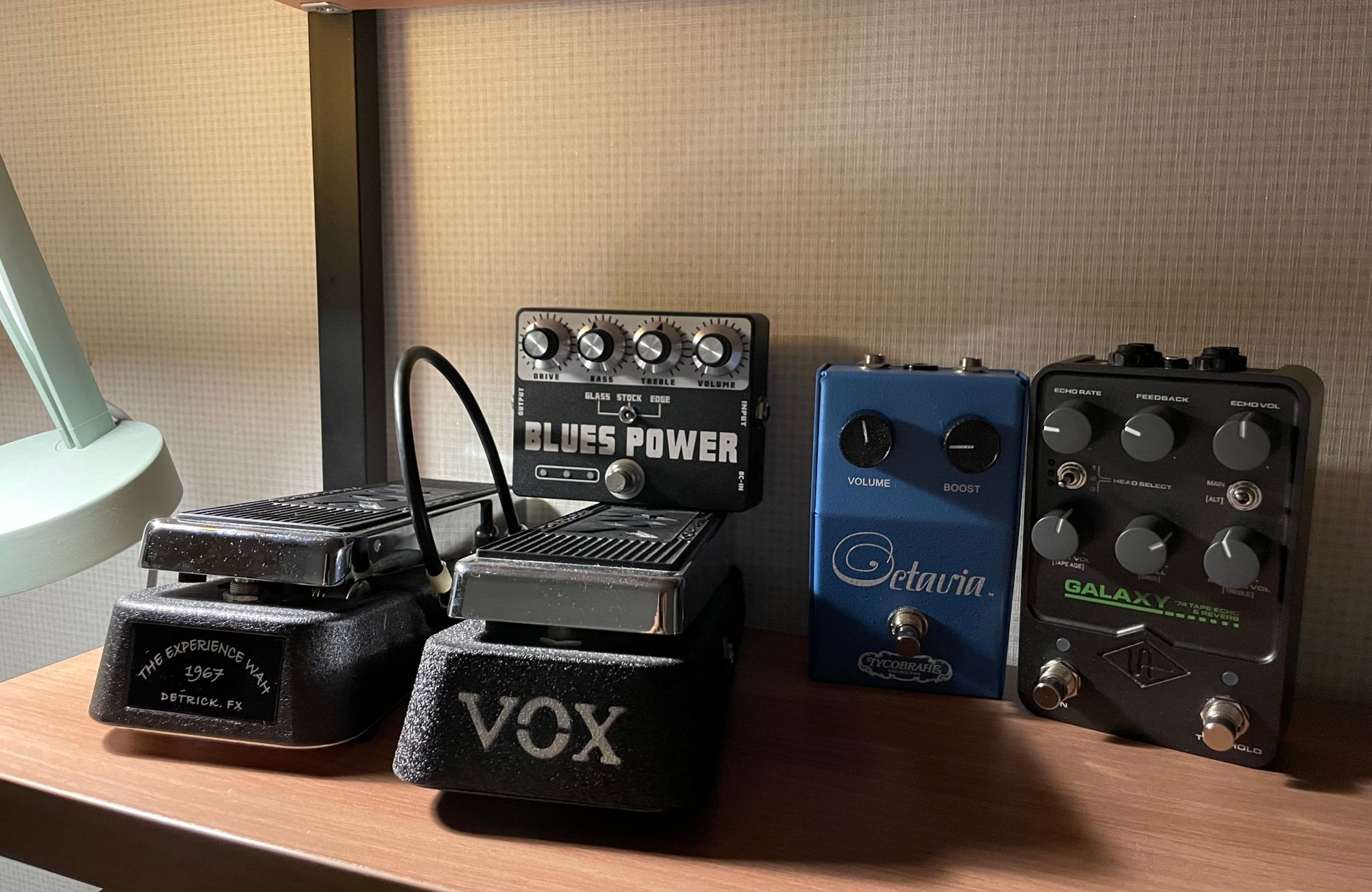 Chicago iron octavia se , Uafx galaxy 74 echo | 중고악기 뮬