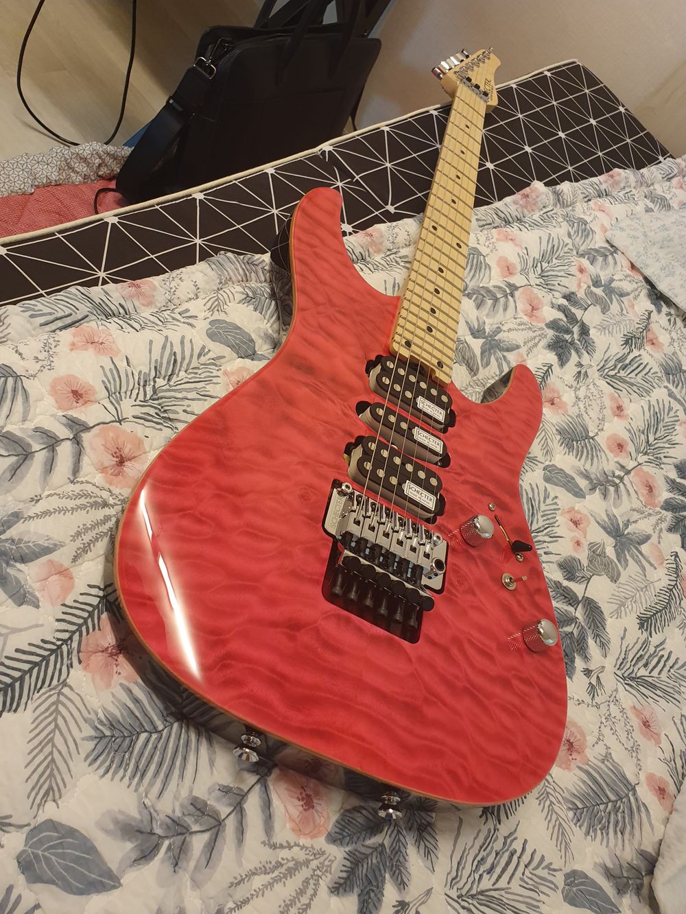 쉑터 Schecter NV3 NV-3-24-AL 메이플/핑크 | 중고악기 뮬