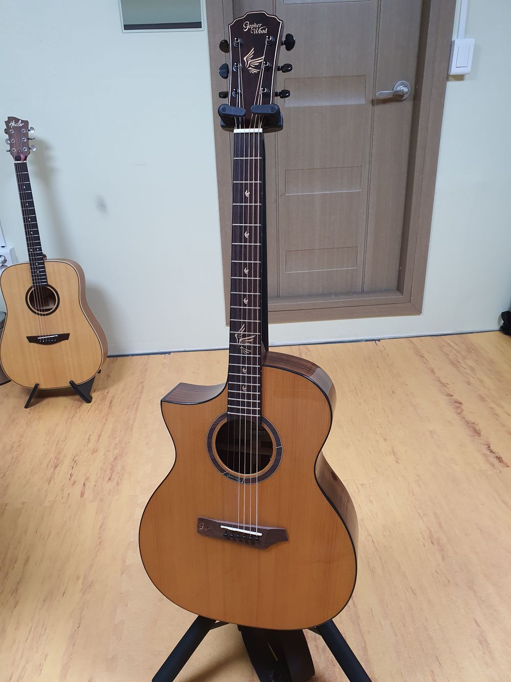 고퍼우드 i320rce 왼손기타(lh) 판매합니다. | 중고악기 뮬