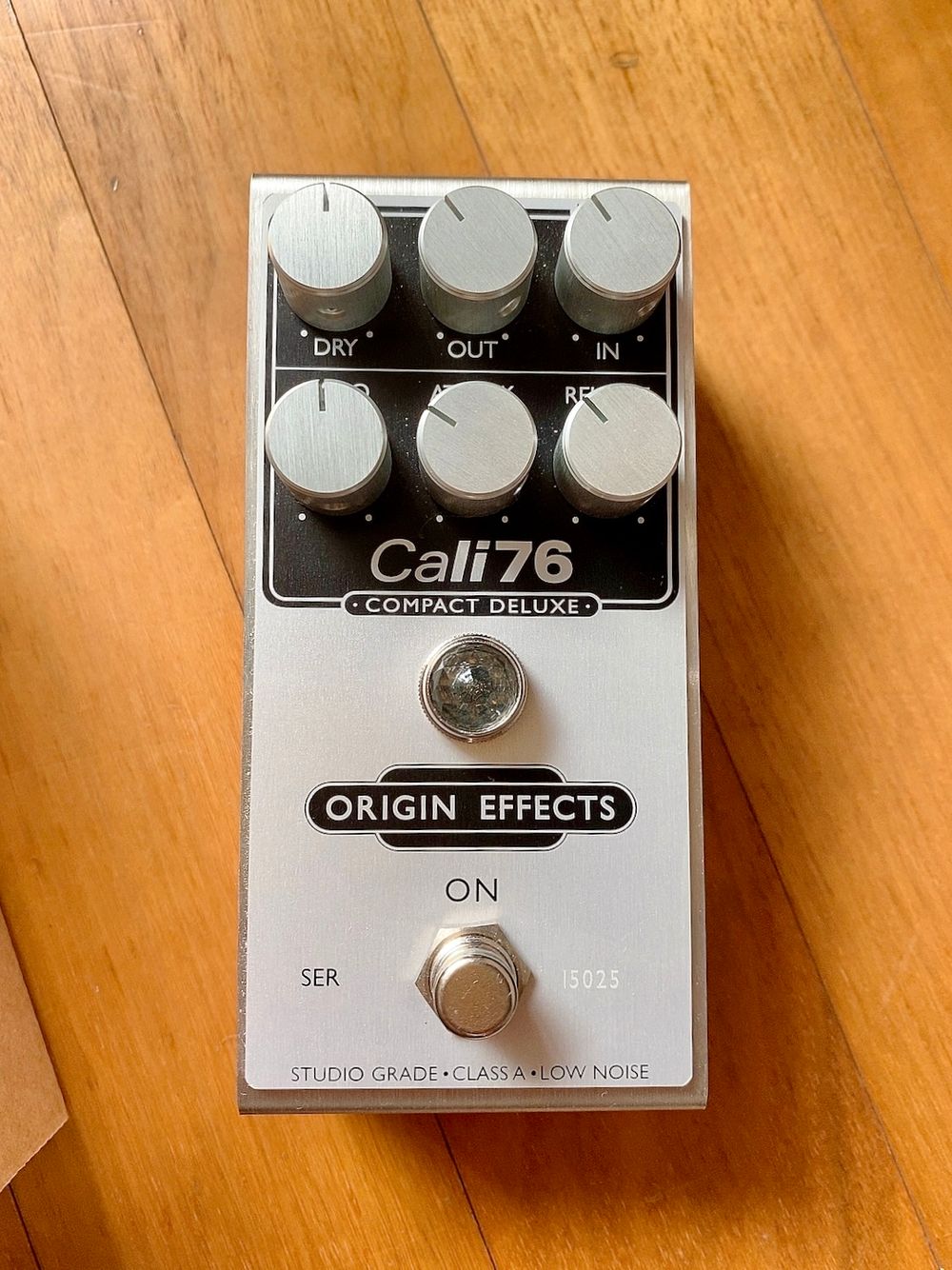 Cali76 Compact Deluxe 칼리 컴프레서 | 중고악기 뮬