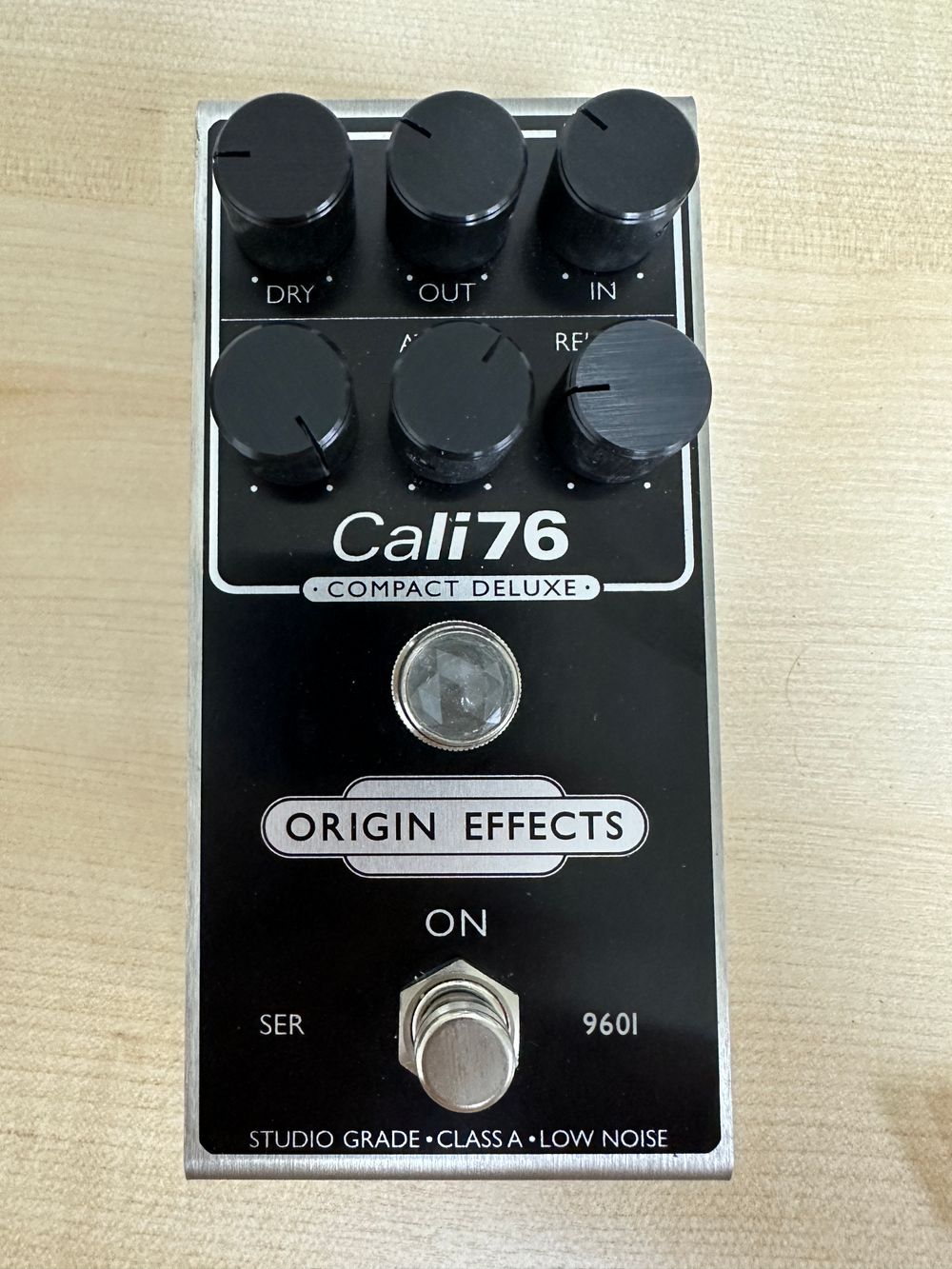 칼리76 Cali76 Compact deluxe 올블랙 팝니다 | 중고악기 뮬