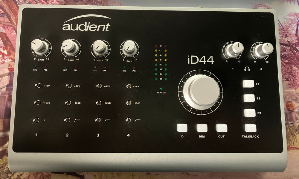 가격인하) Audient(오디언트) ID44 Mk1 팝니다 | 중고악기 뮬